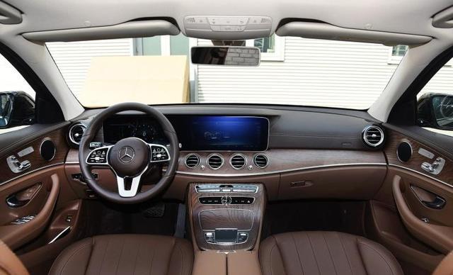 全新奥迪A6L对奔驰E300L哪个档次高？内行人：对比后立见高下！_搜狐汽车_搜狐网