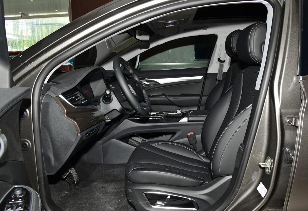 不输帕萨特的国产中轿，1.8T配7DCT马力184匹，配真皮电动座椅_搜狐汽车_搜狐网