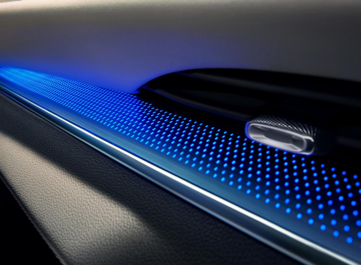 上市在即！全新一代别克君越官图发布，外观有争议、内饰给好评？_搜狐汽车_搜狐网