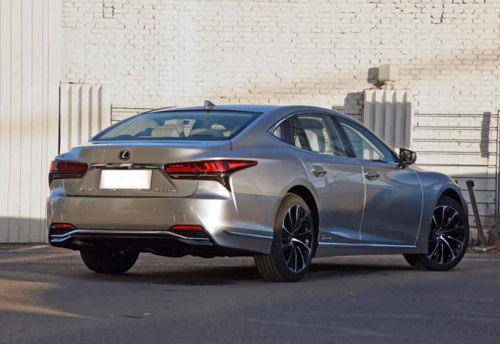 还看啥BBA，这车全系都搭V6引擎，还配空气悬架，比宝马7系气场强_搜狐汽车_搜狐网