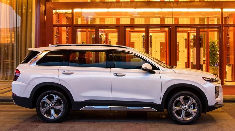 关上门只剩安静，比汉兰达便宜6w，配240马力带8AT，却无人识货_搜狐汽车_搜狐网