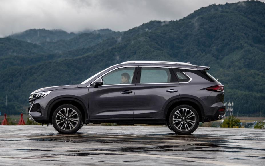 这款国产开始反击，“凌云翼3.0”造型，配爱信6AT，10.98W起_搜狐汽车_搜狐网