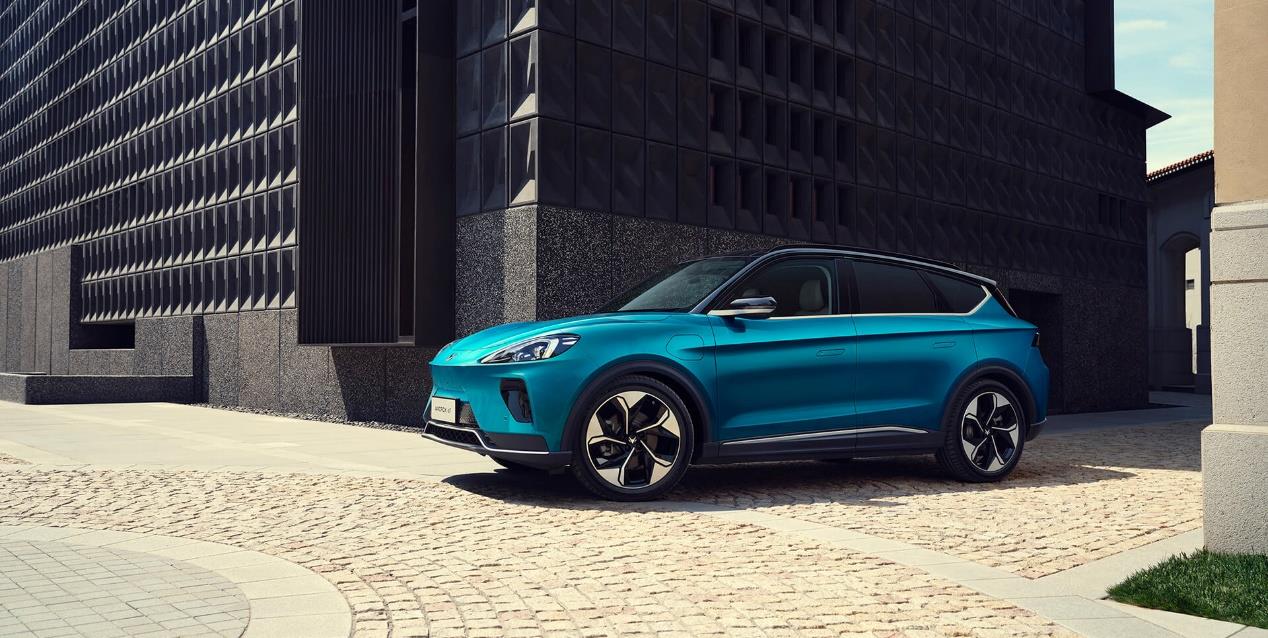 极狐阿尔法T对比Model Y、蔚来ES6，能有几成胜算？_搜狐汽车_搜狐网