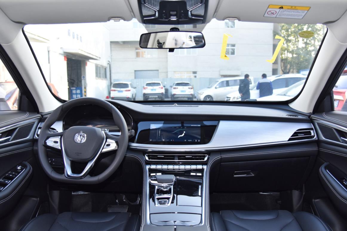 又一匹“国产黑马”来袭！霸气不输X6，配LED大灯，搭2.0T＋8AT_搜狐汽车_搜狐网