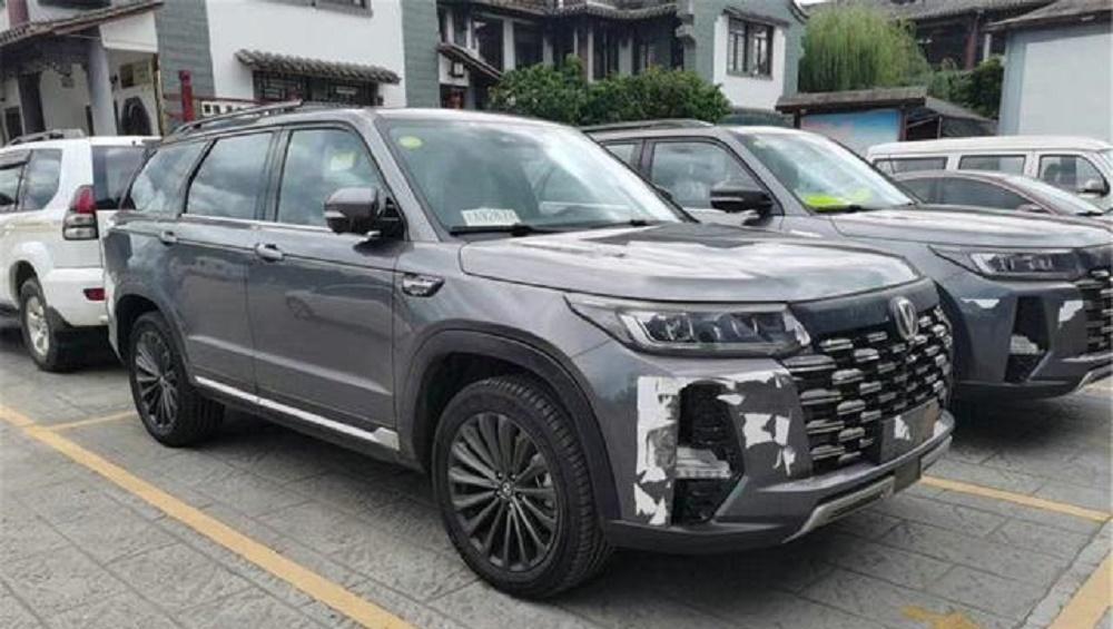 长安版“坦克500”街头实拍！换装蓝鲸2.0T与爱信8AT，外观真霸气_搜狐汽车_搜狐网