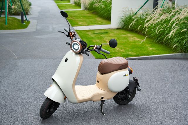 主打智能和长续航，九号电动Q90对比小牛MQiL，谁更值得入手_搜狐汽车_搜狐网