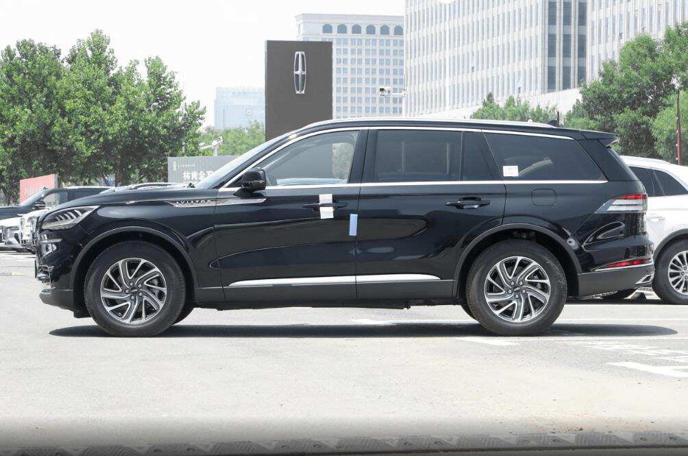 入门3.0T+10AT，车长超5米，与宝马X5同级，林肯飞行家值得选吗？_搜狐汽车_搜狐网