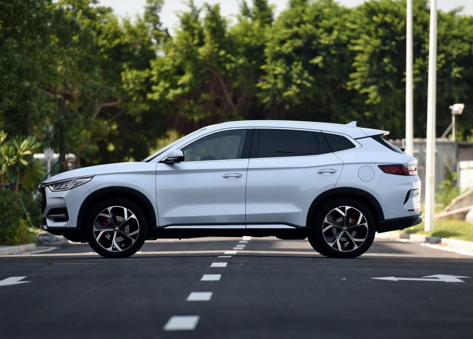 比亚迪出手，向长安CS75plus挑战，全系185马力，11.58万起_搜狐汽车_搜狐网