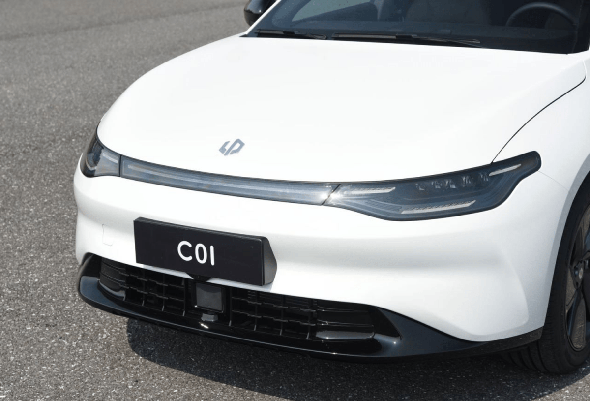 破局价格战乱斗 零跑C01和深蓝SL03谁能给出最优解？_搜狐汽车_搜狐网