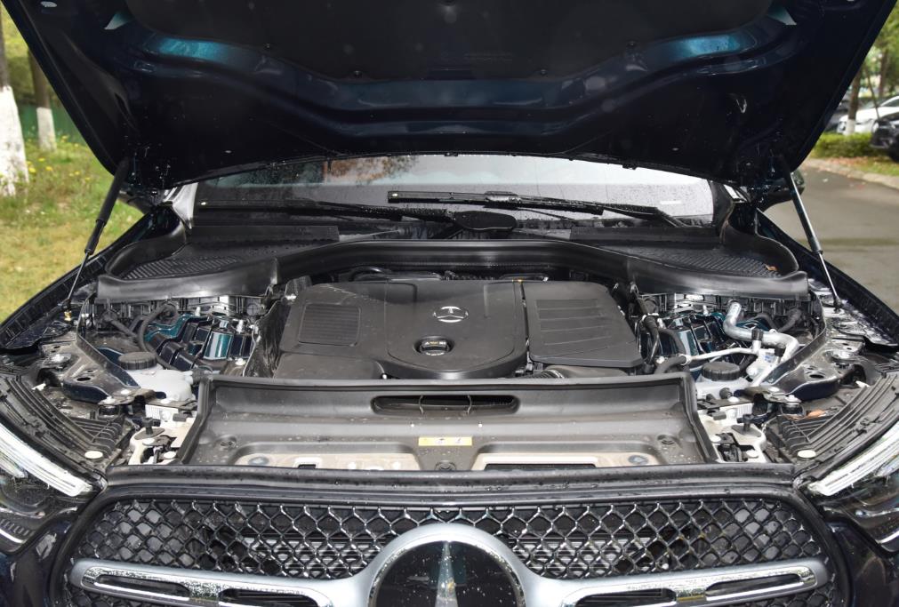 全新的奔驰GLC，标配2.0T+9AT+轻混，车长4826mm还配7座_搜狐汽车_搜狐网