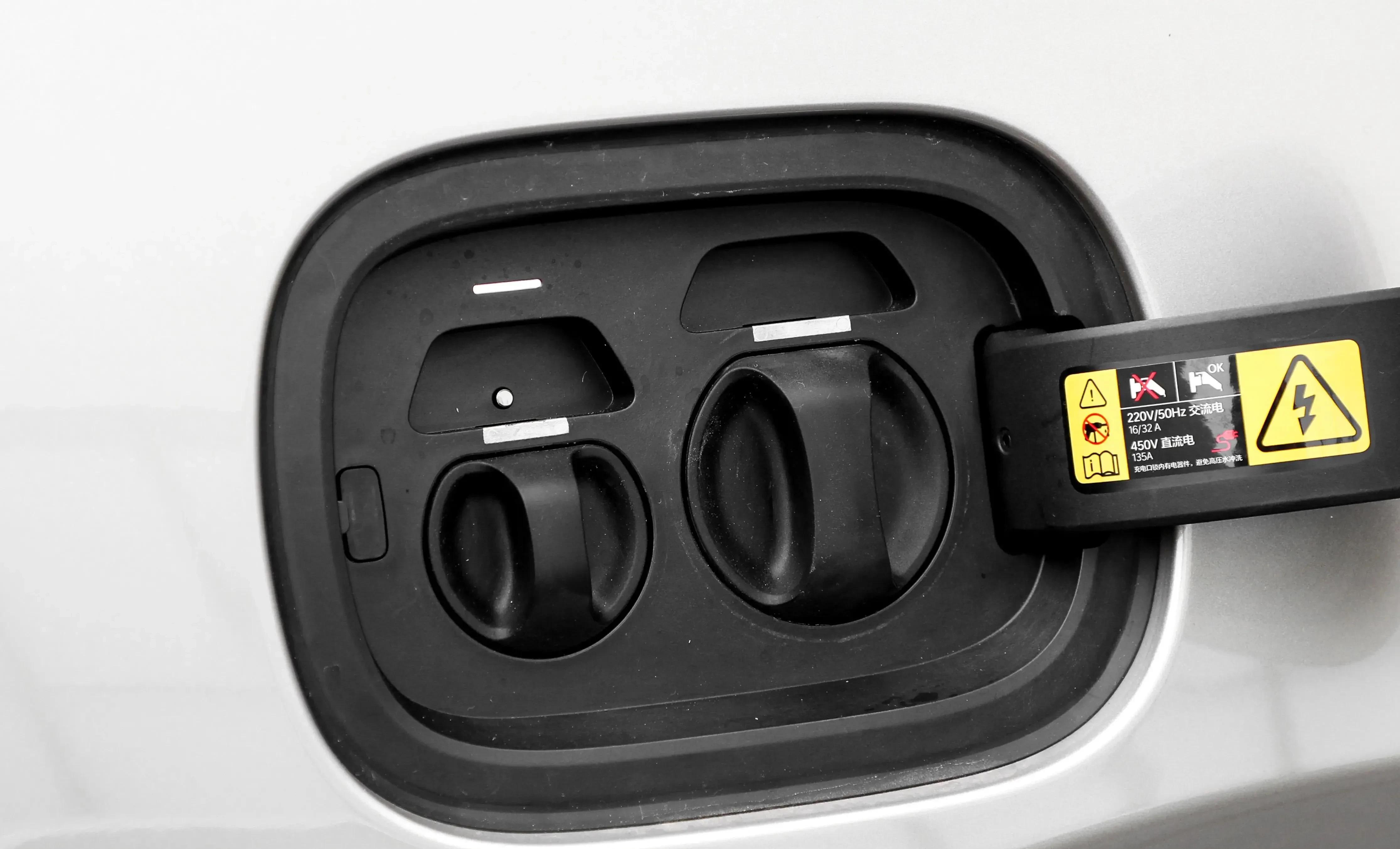 增程式不行？了解下理想L9再说，综合续航1315km，馈电油耗7.8L_搜狐汽车_搜狐网