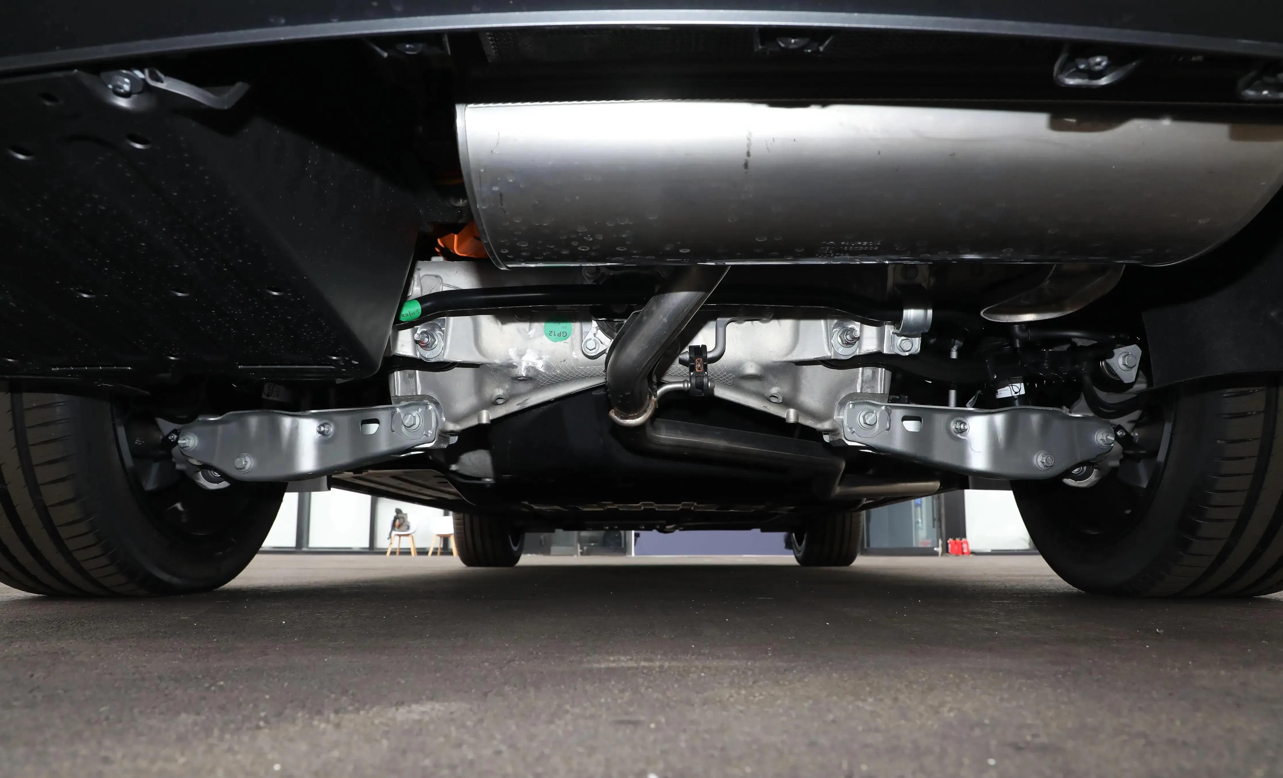 增程式不行？了解下理想L9再说，综合续航1315km，馈电油耗7.8L_搜狐汽车_搜狐网