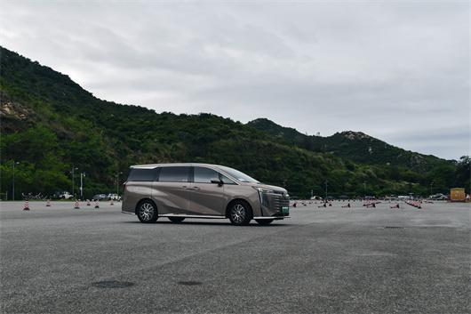 前有腾势D9，后有极氪009，传祺E9能行吗？｜驭电_搜狐汽车_搜狐网