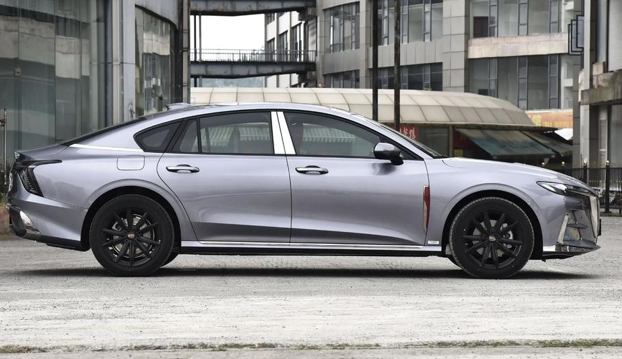 上市“迷倒一片”，车长4990mm，252马力+8AT，连隔音都是深海级_搜狐汽车_搜狐网