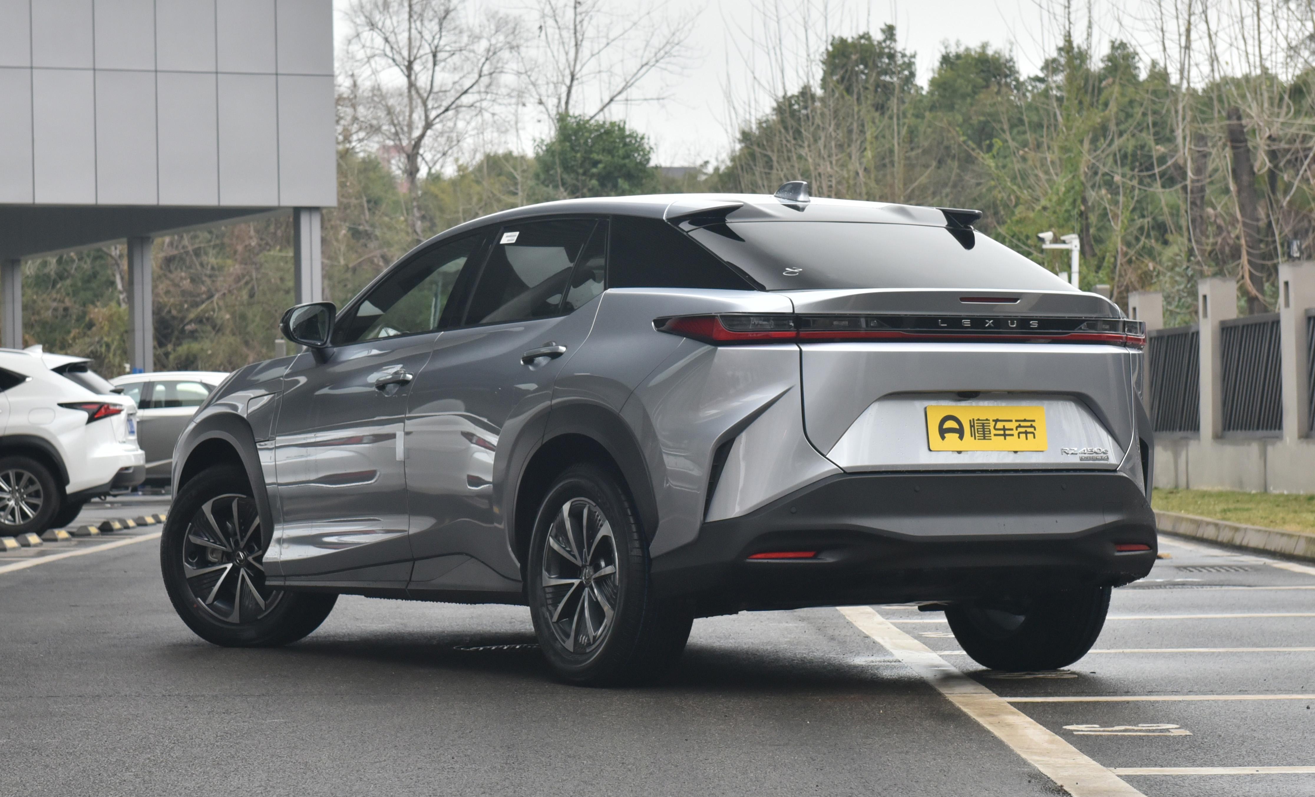 奥迪良心了，轴距超2米9，全系2.0T动力，Q5L降幅超9万家用挺香_搜狐汽车_搜狐网