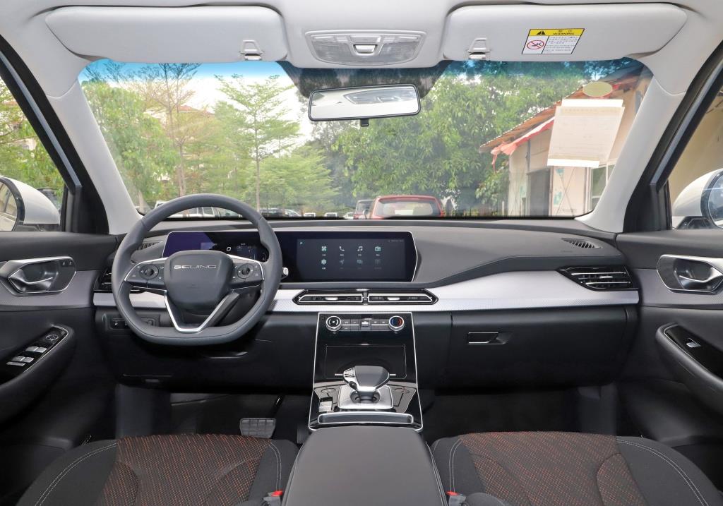 轴距2800mm，起步才10万出头，北汽王牌家用SUV，还给终身质保_搜狐汽车_搜狐网