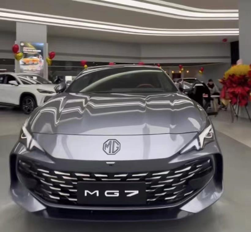 全新名爵MG7到店，外观不输奥迪A7，261马力＋9AT，还带电子限滑_搜狐汽车_搜狐网