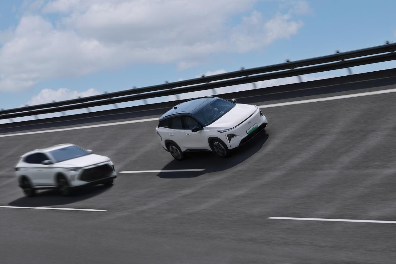 新一代电混SUV 吉利银河L7 13.87万起售_搜狐汽车_搜狐网