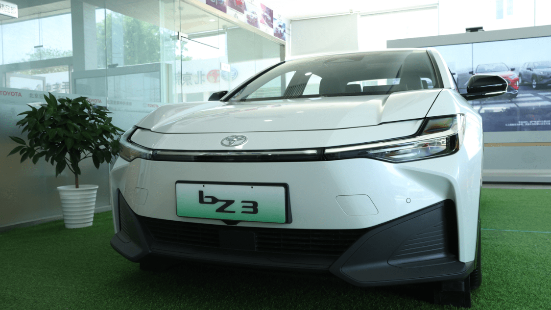 纯电家轿新风尚 一汽丰田bZ3实拍解析_搜狐汽车_搜狐网