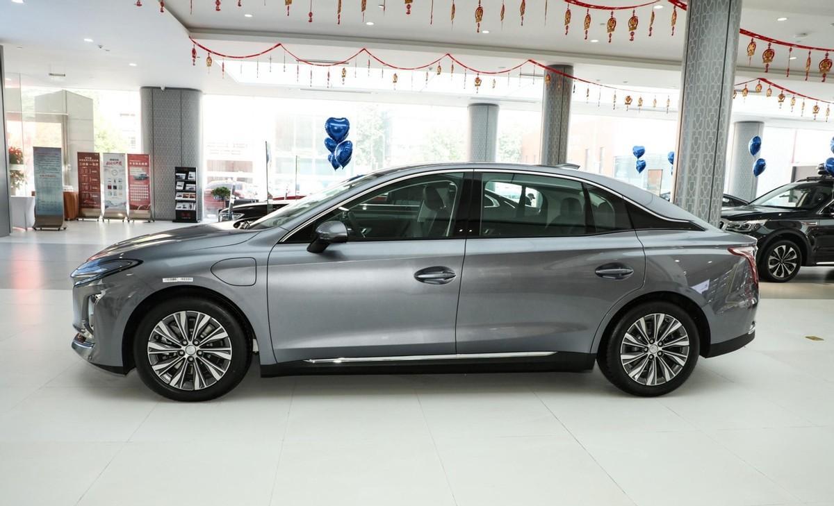 红旗E-QM5该怎么选？PLUS版留给你的最佳购买时间可不多了_搜狐汽车_搜狐网