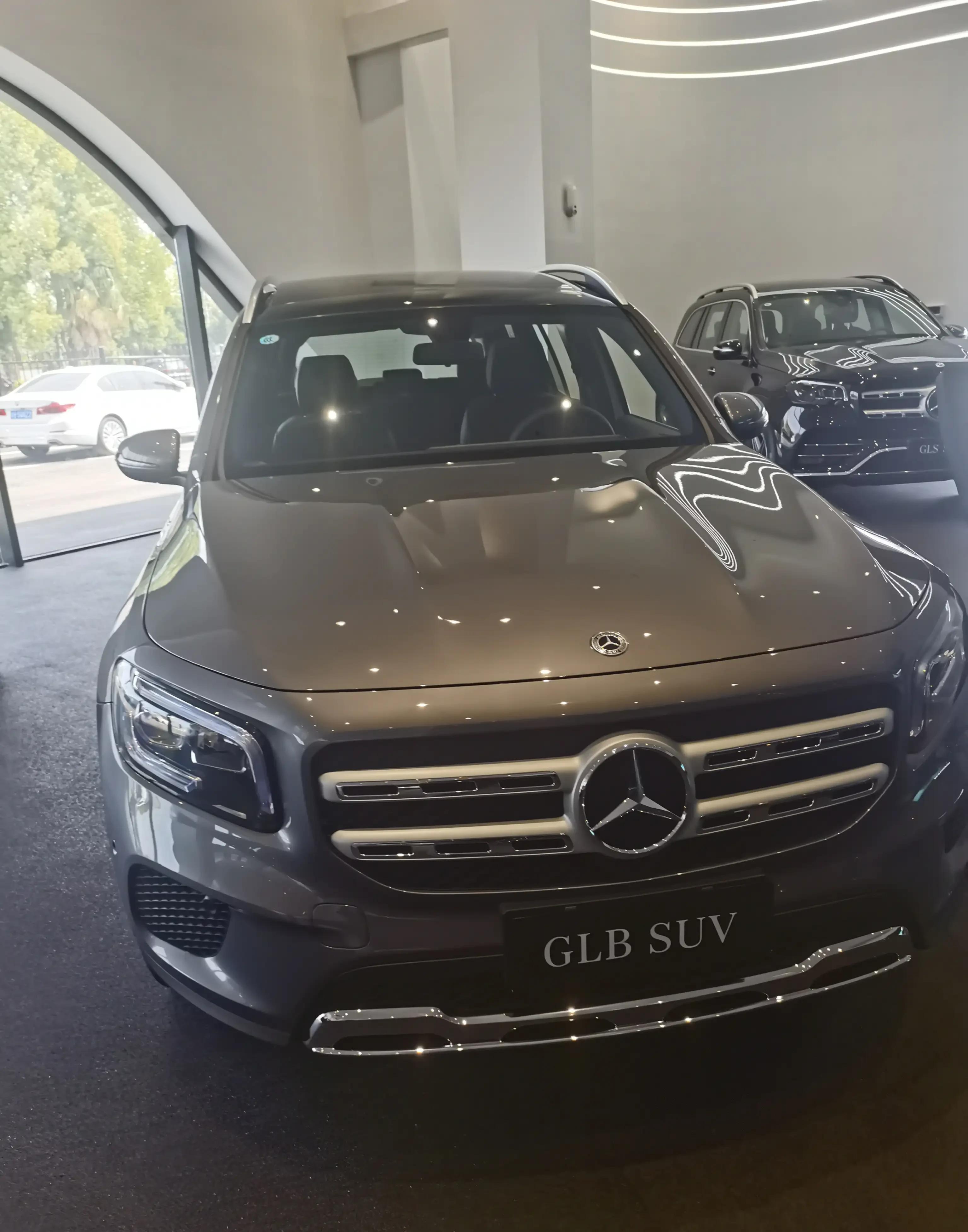 小伙喜提奔驰GLB一个月，就切身体会槽点一吐为快买奔驰不后悔！_搜狐汽车_搜狐网