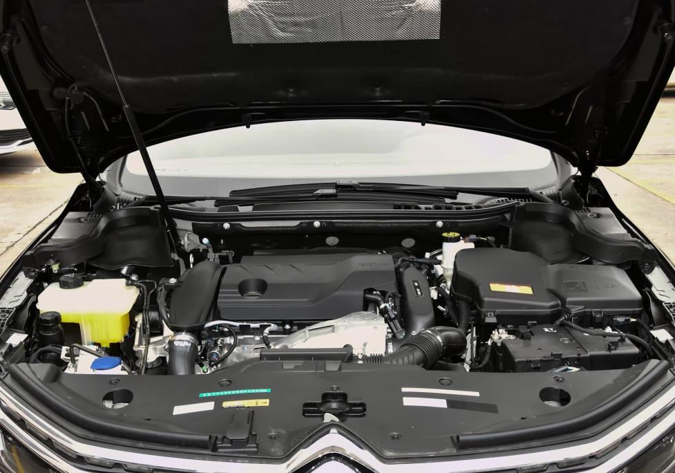 雪铁龙开始放出“大招”，爆211马力＋8AT，长近5米，配大师级底盘调校_搜狐汽车_搜狐网