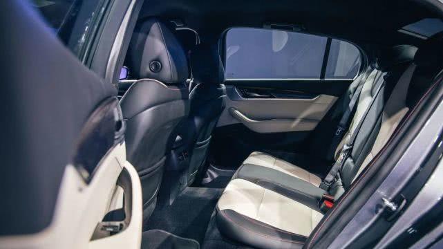 放弃宝马3系就选它！高功2.0T＋10AT，比A4漂亮十倍，还是后驱车_搜狐汽车_搜狐网