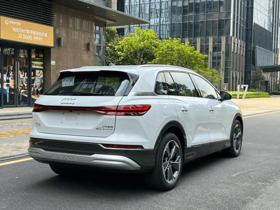 奥迪全球首款“Roadiet 陆地专机”车型，绿色奥迪的先行者Q5etron_搜狐汽车_搜狐网