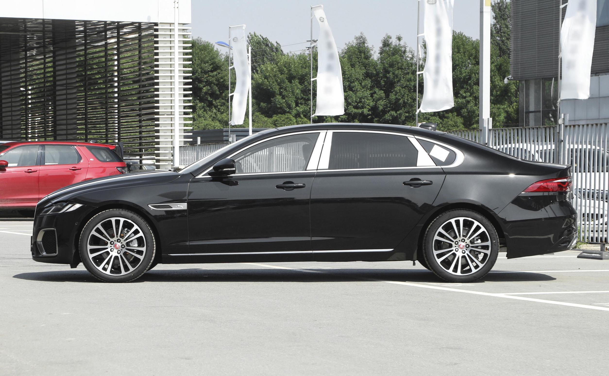 2022款捷豹XFL上市，39.98万元起，与宝马5系“一较高下”。_搜狐汽车_搜狐网