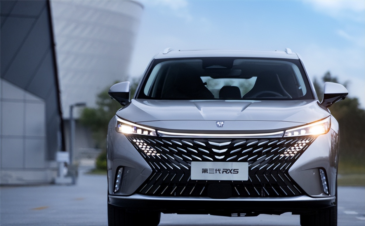 豪华SUV平替仅需12万？全新第三代荣威RX5打开格局！_搜狐汽车_搜狐网