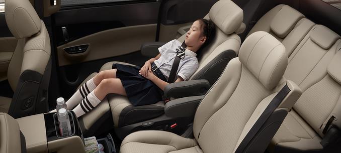 7座MPV“憋屈王”！长5米2全系2.0T＋8AT，比塞纳厚道却卖不动_搜狐汽车_搜狐网