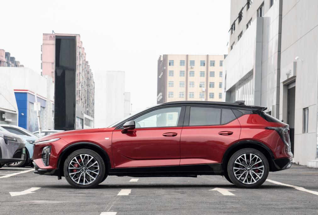 凯迪拉克“放大招”了，新车20万出头配9K曲面屏，带你看GT4_搜狐汽车_搜狐网