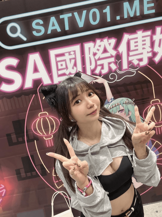 AGA台湾动漫电玩展盛大开幕_coser_展会_成人