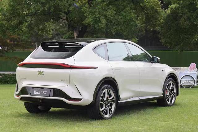 28.98万元起！智己LS7 Urban Fit正式上市，让“AI”智能一步到位_搜狐汽车_搜狐网