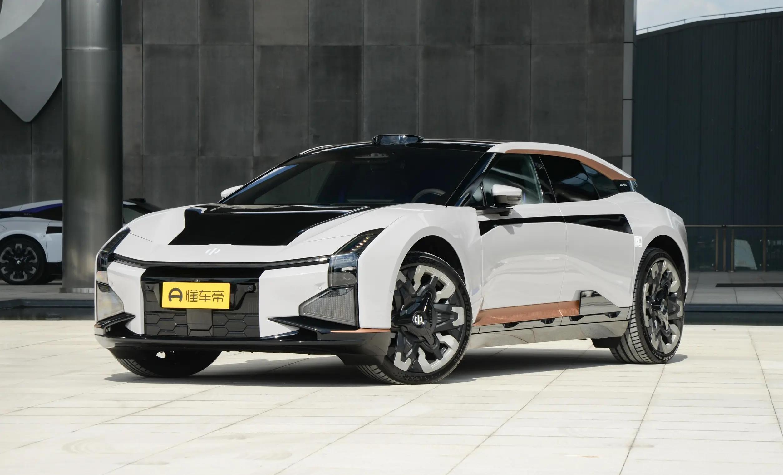 运动元素很抢眼！实拍评测高合HiPhi Z，售61万真的很值？_搜狐汽车_搜狐网