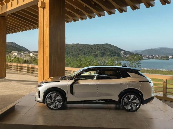 领克08EM-P将8月8日正式上市_搜狐汽车_搜狐网