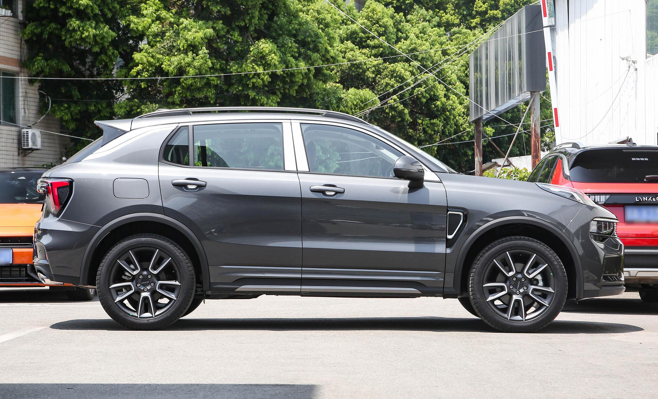 对标本田CR-V，全系2.0T+8AT，2023款领克01如何？_搜狐汽车_搜狐网