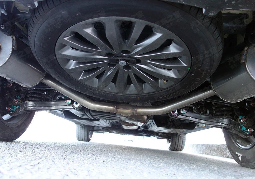 东南旗舰SUV DX9谍照曝光，车身高大，轮廓很方正_搜狐汽车_搜狐网