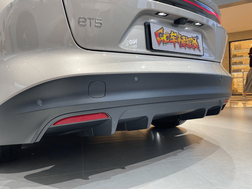 价格和奥迪A4 Avant差不多，怎么选？蔚来ET5旅行版到店实拍_搜狐汽车_搜狐网