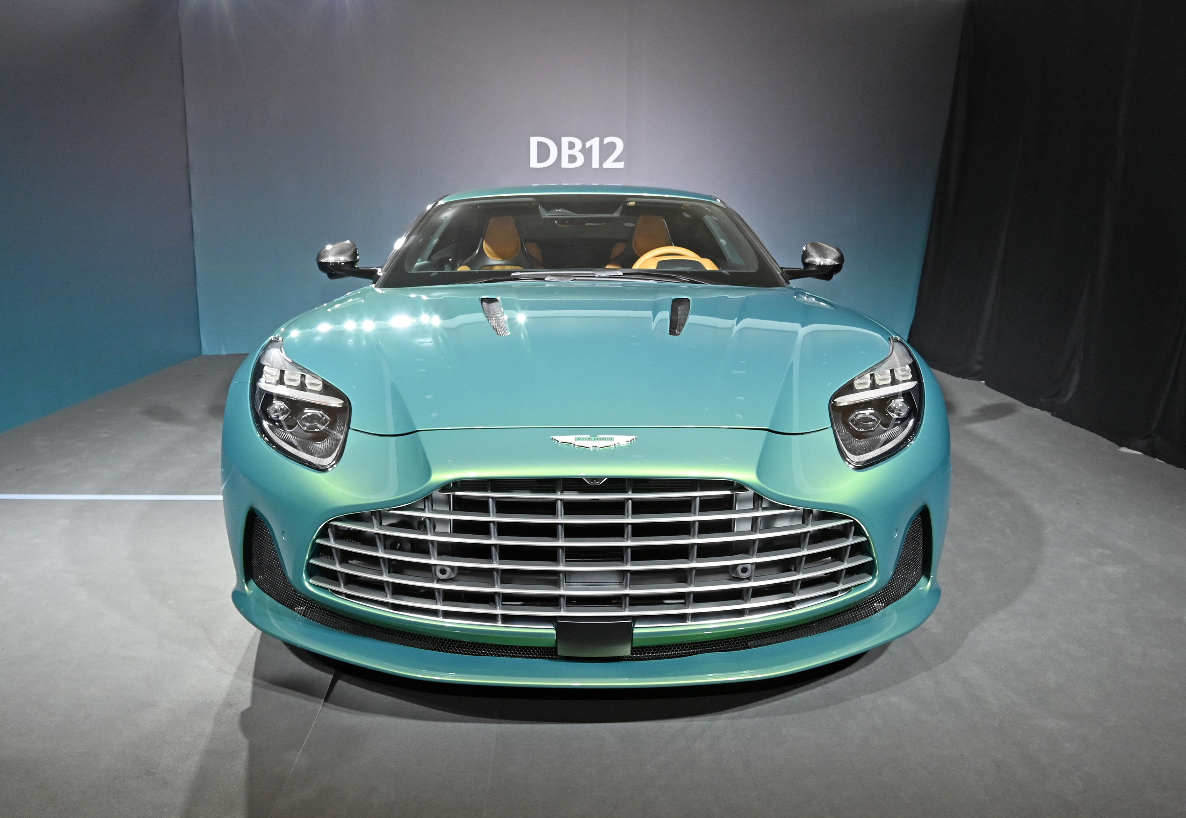 今年三季度交付，阿斯顿·马丁DB12国内首发并上市售251.8万元_搜狐汽车_搜狐网