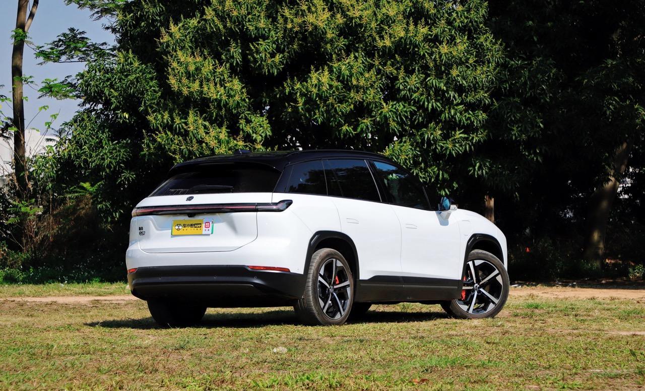 智己LS7对比蔚来ES7：国产纯电豪华SUV对决，哪款更适合你？_搜狐汽车_搜狐网