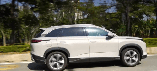 新摩卡DHT-PHEV PK护卫舰07，“一步到位”的混动SUV天花板就是出众_搜狐汽车_搜狐网