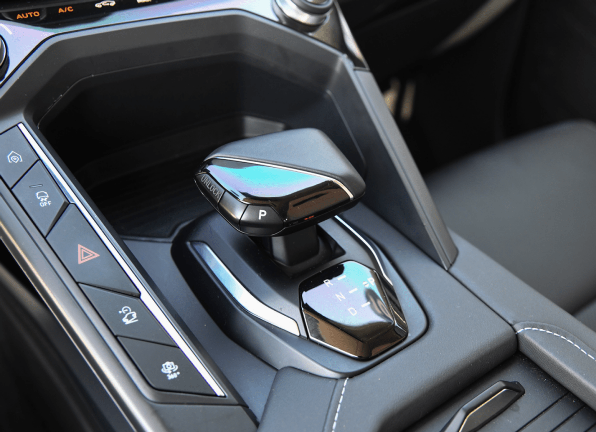 还在领克06 Remix和本田XRV两者之间纠结？这完全是一场没有悬念的战斗_搜狐汽车_搜狐网