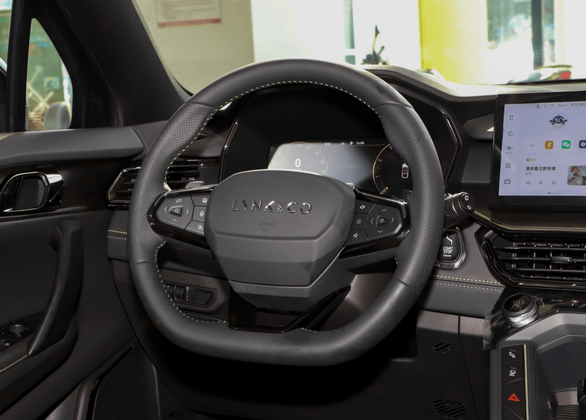 购车还在考虑本田XRV？不妨看看这台品质更高的领克06 Remix_搜狐汽车_搜狐网