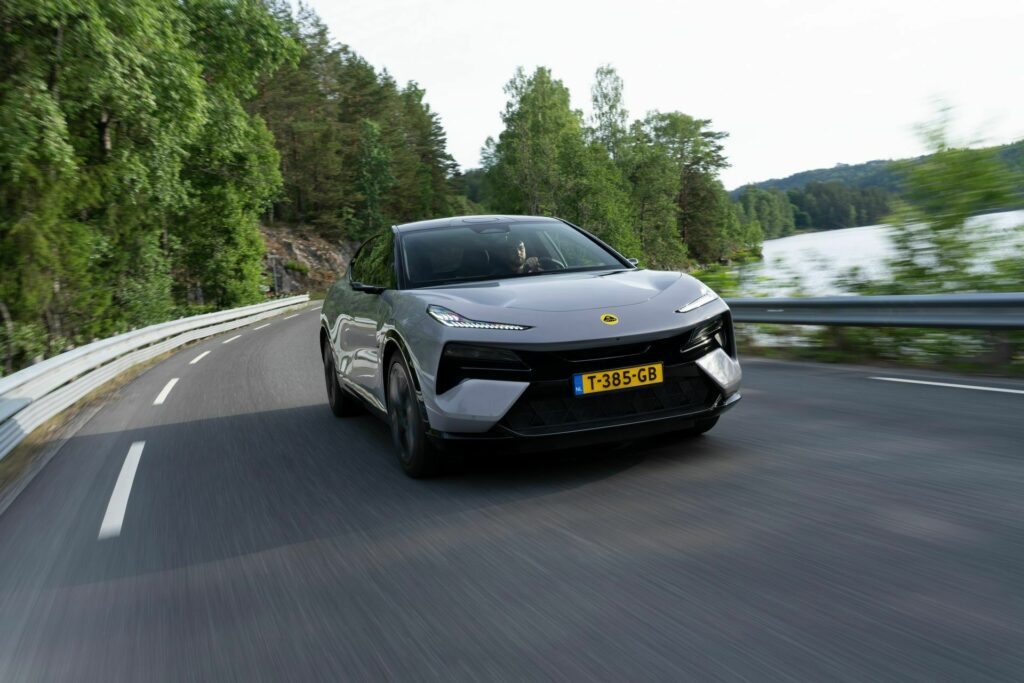 海外起价约76万元，新款路特斯Eletre在欧洲开启预订 外观真帅_搜狐汽车_搜狐网