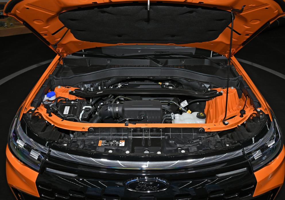 福特打造霸气新车，2.3T+10AT，还配限滑差速器，提供67座_搜狐汽车_搜狐网