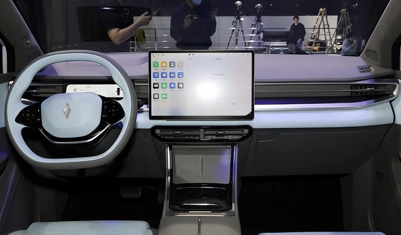 宋PLUS不香了？吉利全新轿跑SUV要来了，续航达750km，关键是后驱_搜狐汽车_搜狐网