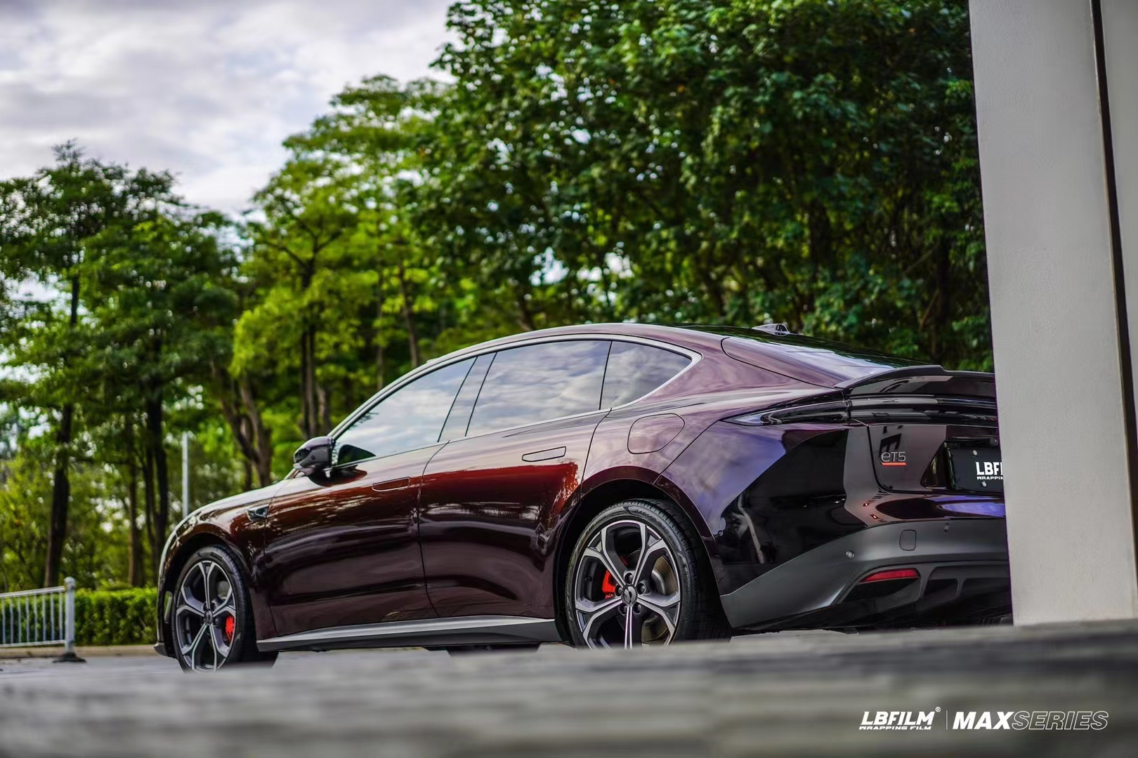 蔚来ET5-LB改色膜黑魅红，美出高级感_搜狐汽车_搜狐网