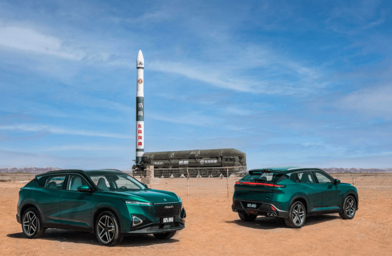 东风风神4挡电混，1350km长续航SUV皓瀚亮相_搜狐汽车_搜狐网