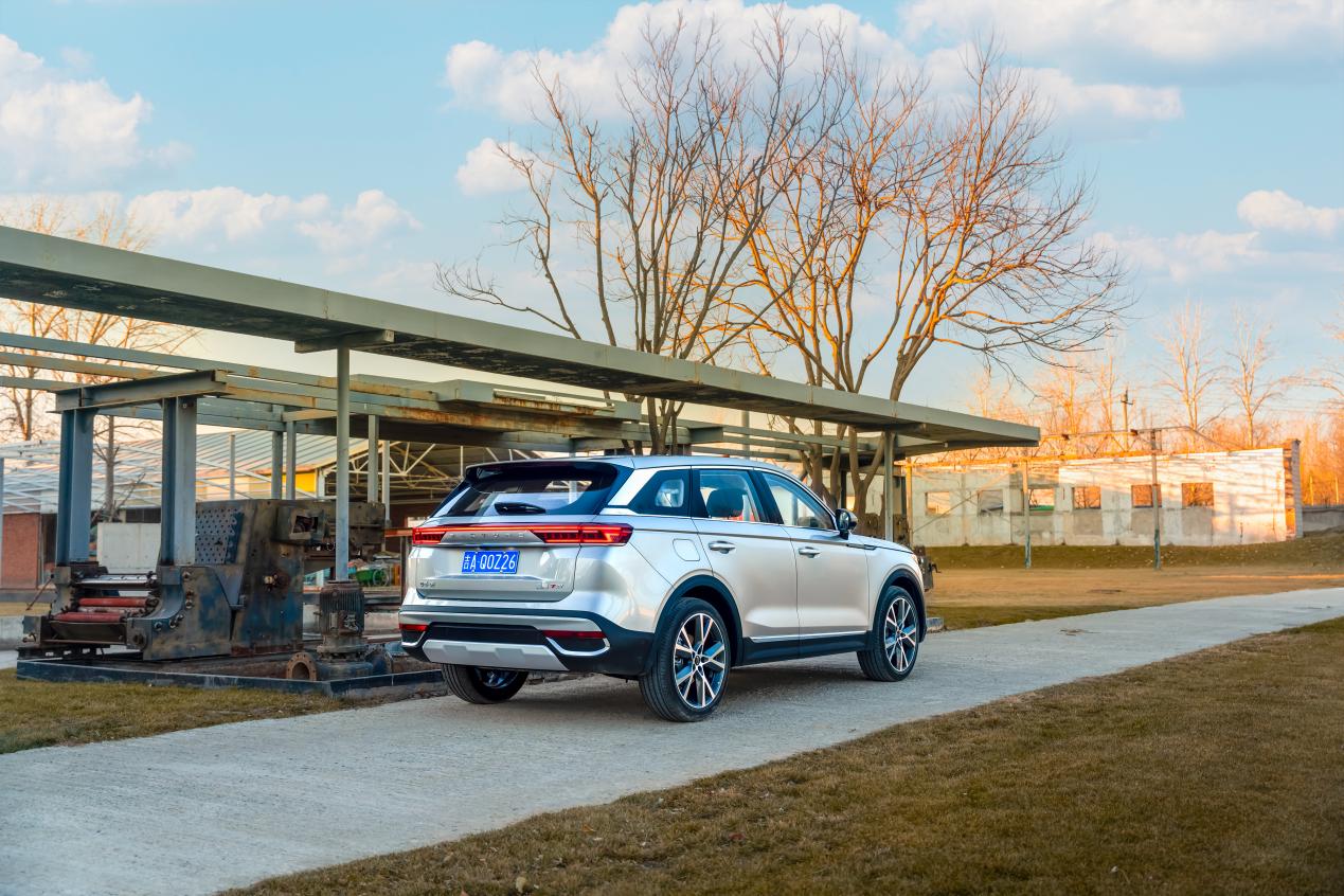 【T99】打开露营的正确方式，这台中大型SUV定是一个不错的选择！_搜狐汽车_搜狐网